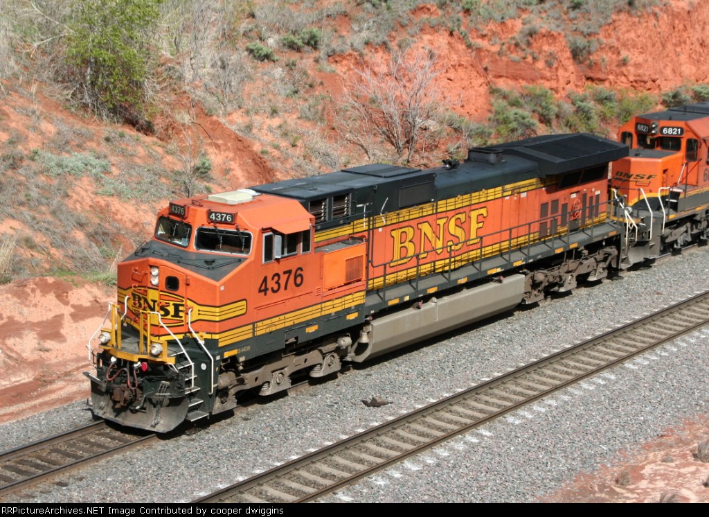 BNSF 4376
